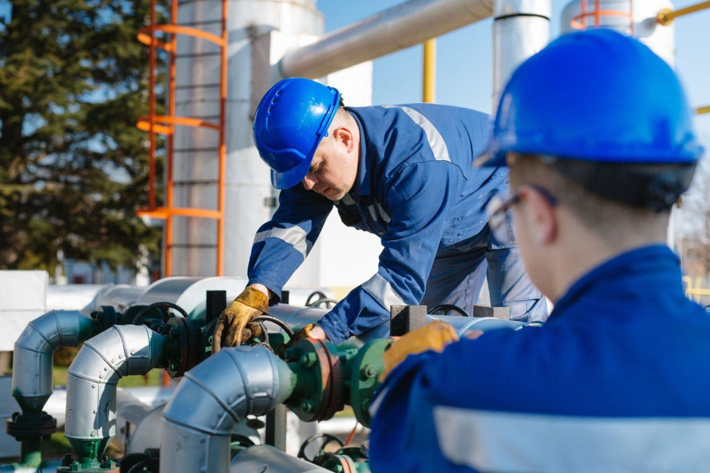 Oil & Gas - Uniform Solutions